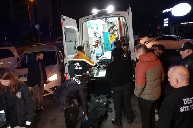 Bayrampaşa Yıldırım Mahallesi Şehit Kamil Balkan Caddesi'nde feci kaza! - Son Dakika Kocaeli ...